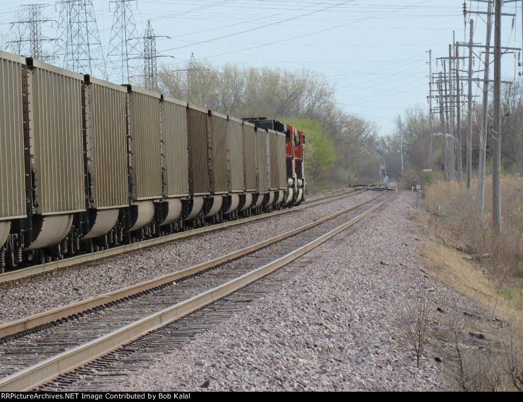 BNSF 8522 8472 heads South